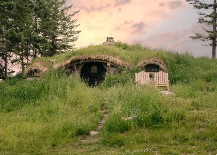 Usa Real Life Hobbit House Hobbiton Our Walk Through The Shire
