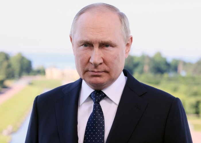 Vladimir Putin's fortune, and his luxury life | lovemoney.com