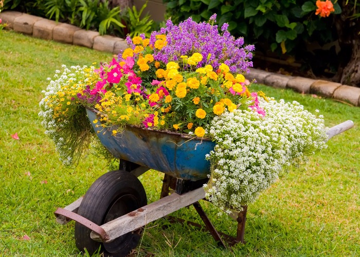 42 gorgeous garden upcycling ideas | lovemoney.com